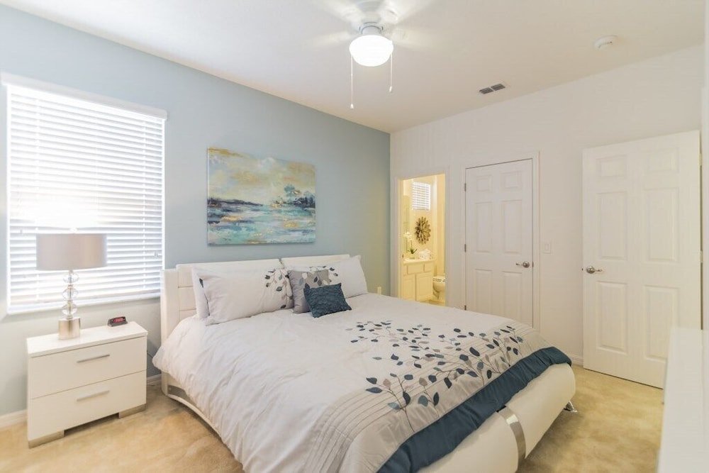 Crofton Springs At Providence Ca2299 Hotel, Book Davenport Hotels