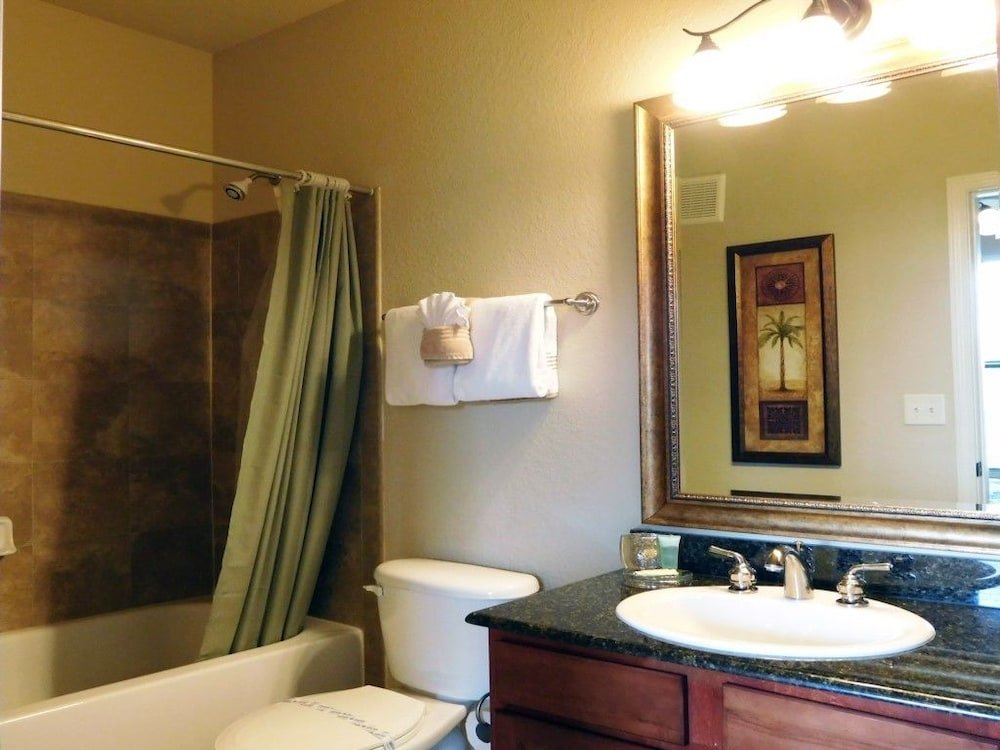 Bella Piazza 3 Hotel, Book Davenport Hotels
