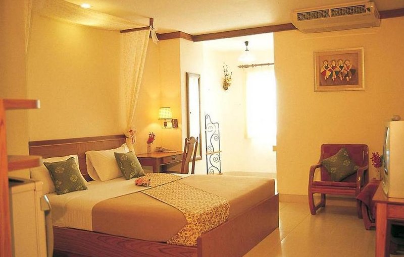 Howard Square Boutique Hotel – Smart Stays, Great Value
