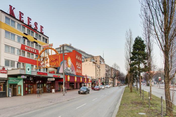 Book Hotel Keese in Hamburg Starting From ₹ 6360