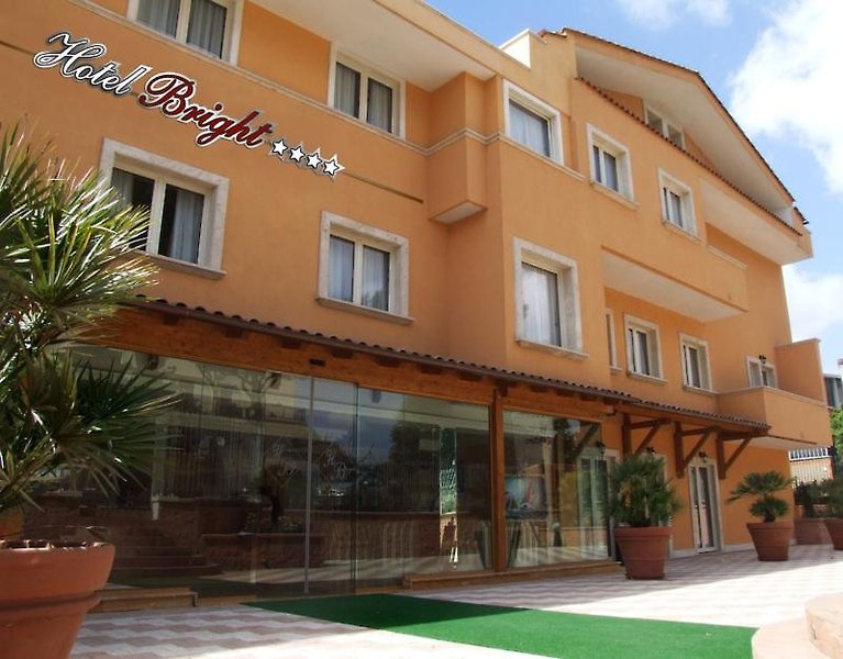 Hotel Bright Rome, Book Hotels Starting From ₹ 6179