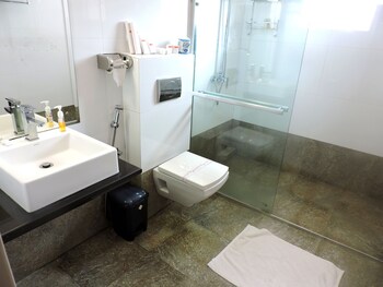 Green Grass Hotel Jaffna, Book Hotels Starting From ₹ 1494