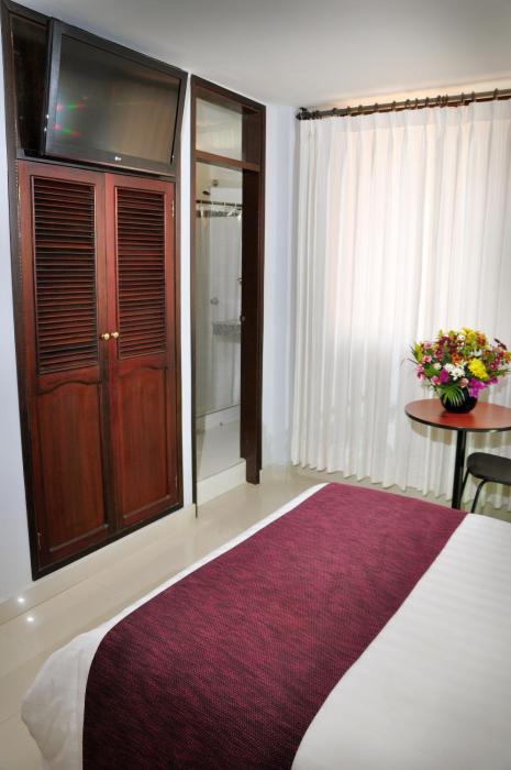 Hotel La Riviera Santa Marta, Book Hotels Starting From ₹ 3497