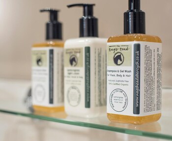 The Nags Head Inn Hotel Boncath, Book Hotels Starting From ₹ 8235