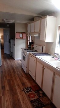 St. Annas House Hotel Squaw Valley, Book Hotels Starting From ₹ 10470