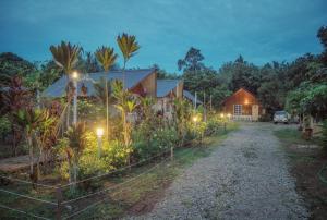 Timba Garden Free Town / Jetty Transport Hotel Semporna, Book Hotels ...