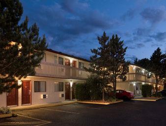 The Cliffe Hotel Courtenay, Book Hotels Starting From ₹ 9807