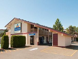 The Cliffe Hotel Courtenay, Book Hotels Starting From ₹ 9807